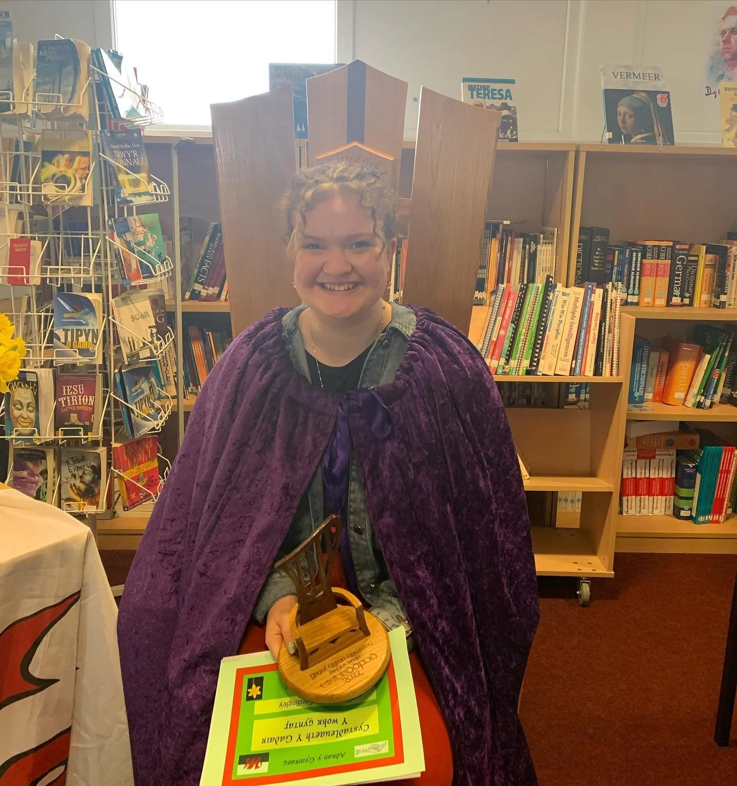 Contact 1 — Ysgol Gyfun Gymraeg Bryn Tawe