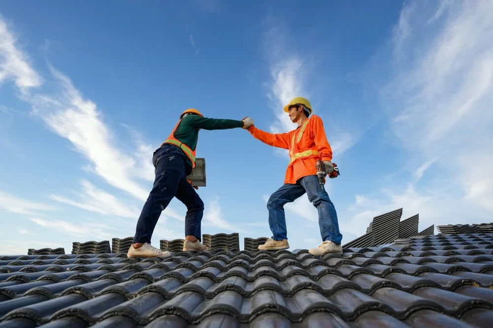 Head Over Heels for Overhead Elegance: Top Trends in Roofing - Elliott ...