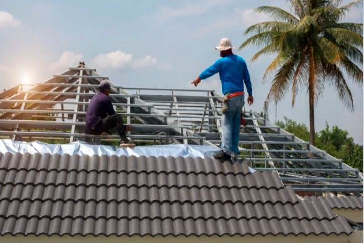 Roof Replacement in Fall Is What You Need - Elliott Roofing