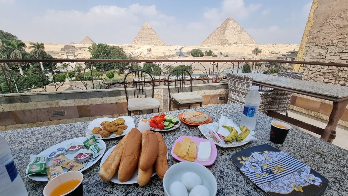 Visiting the Pyramids of Giza-your full guide — Absolute Egypt