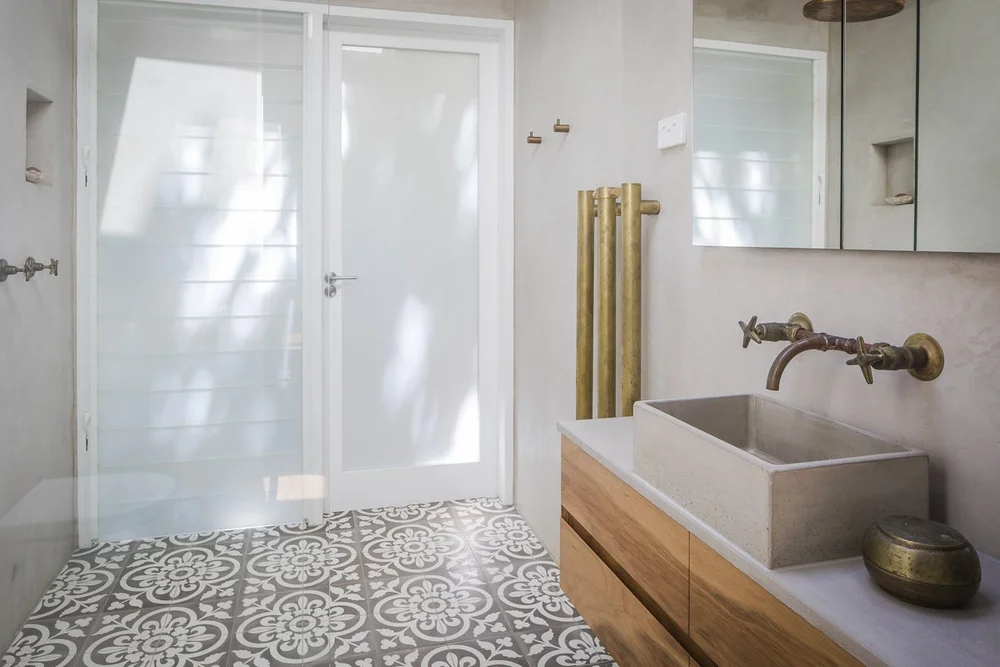 Eternity Beach House Belongil | Artistic Sustainable Home | Balanced ...