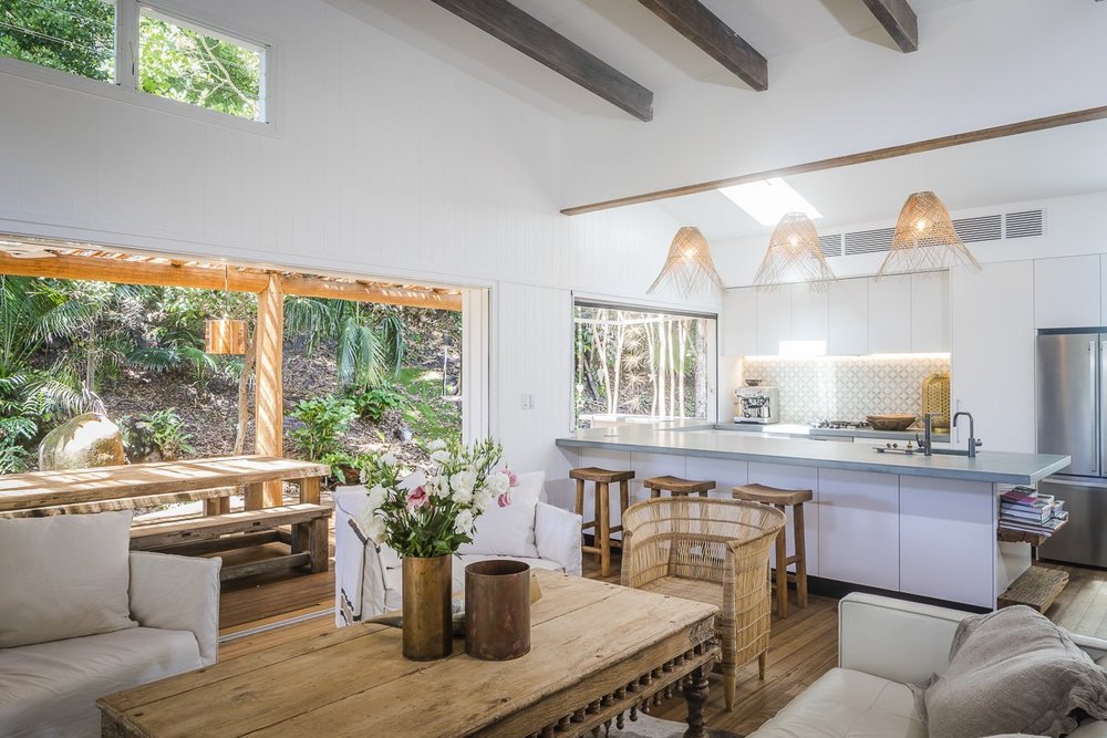 Eternity Beach House Belongil | Artistic Sustainable Home | Balanced ...