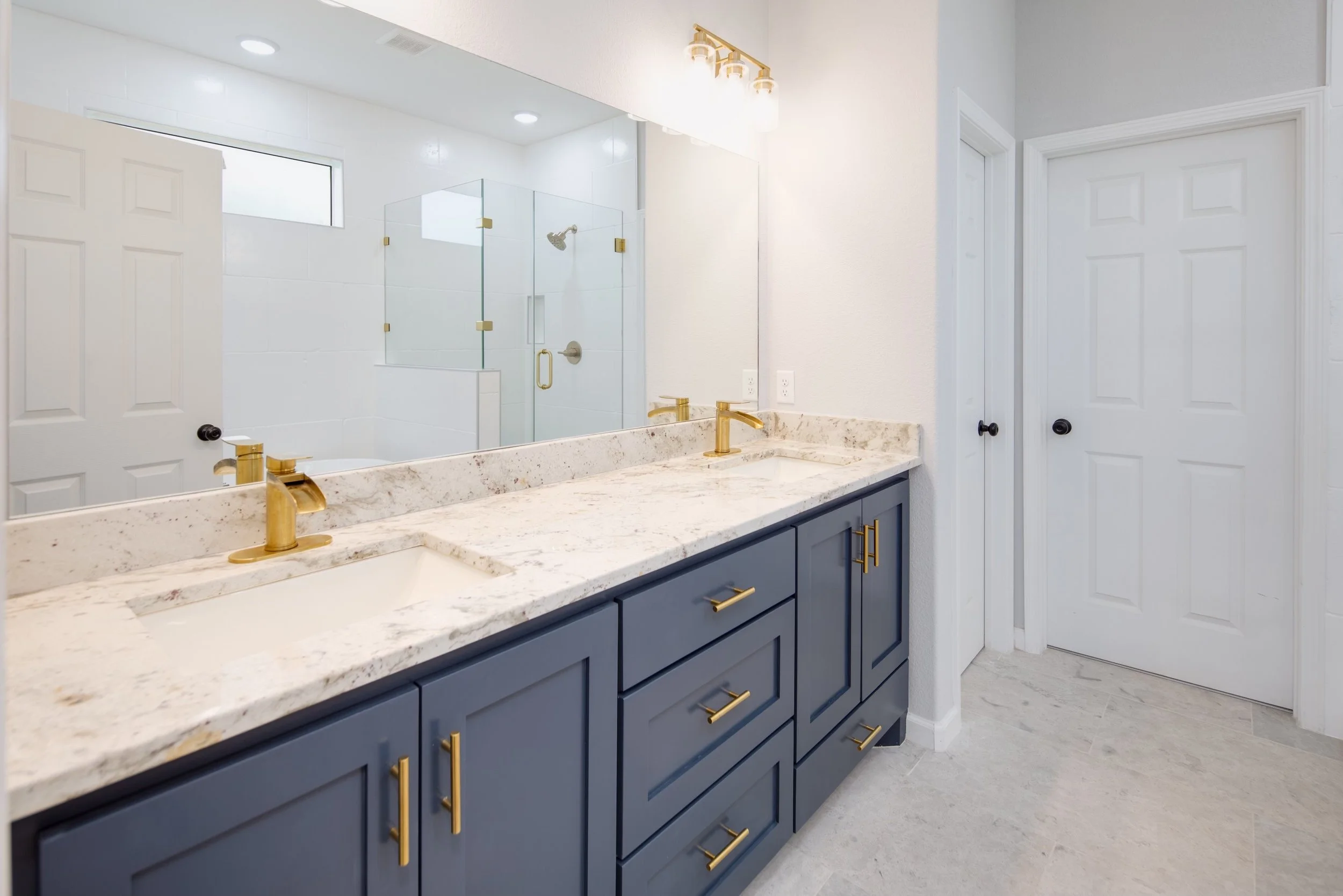 Construction — Masterbuilt