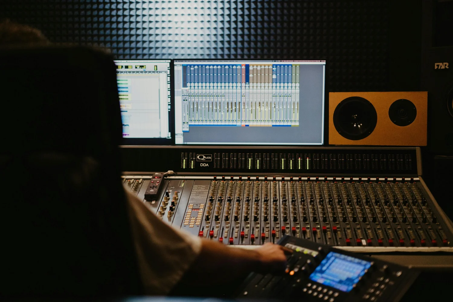 Hear the Difference: Audio Mastering Samples and Quality Comparison ...