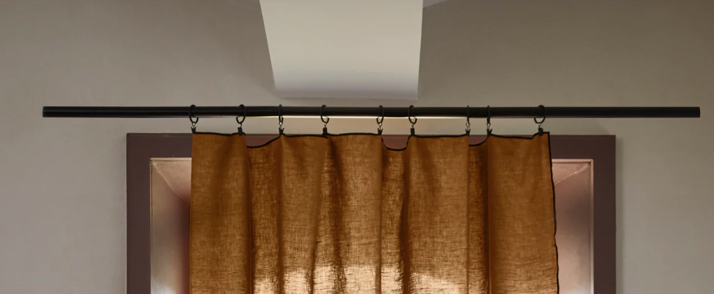 Installer une tringle à rideaux — PETITS TRAVAUX & BRICOLES