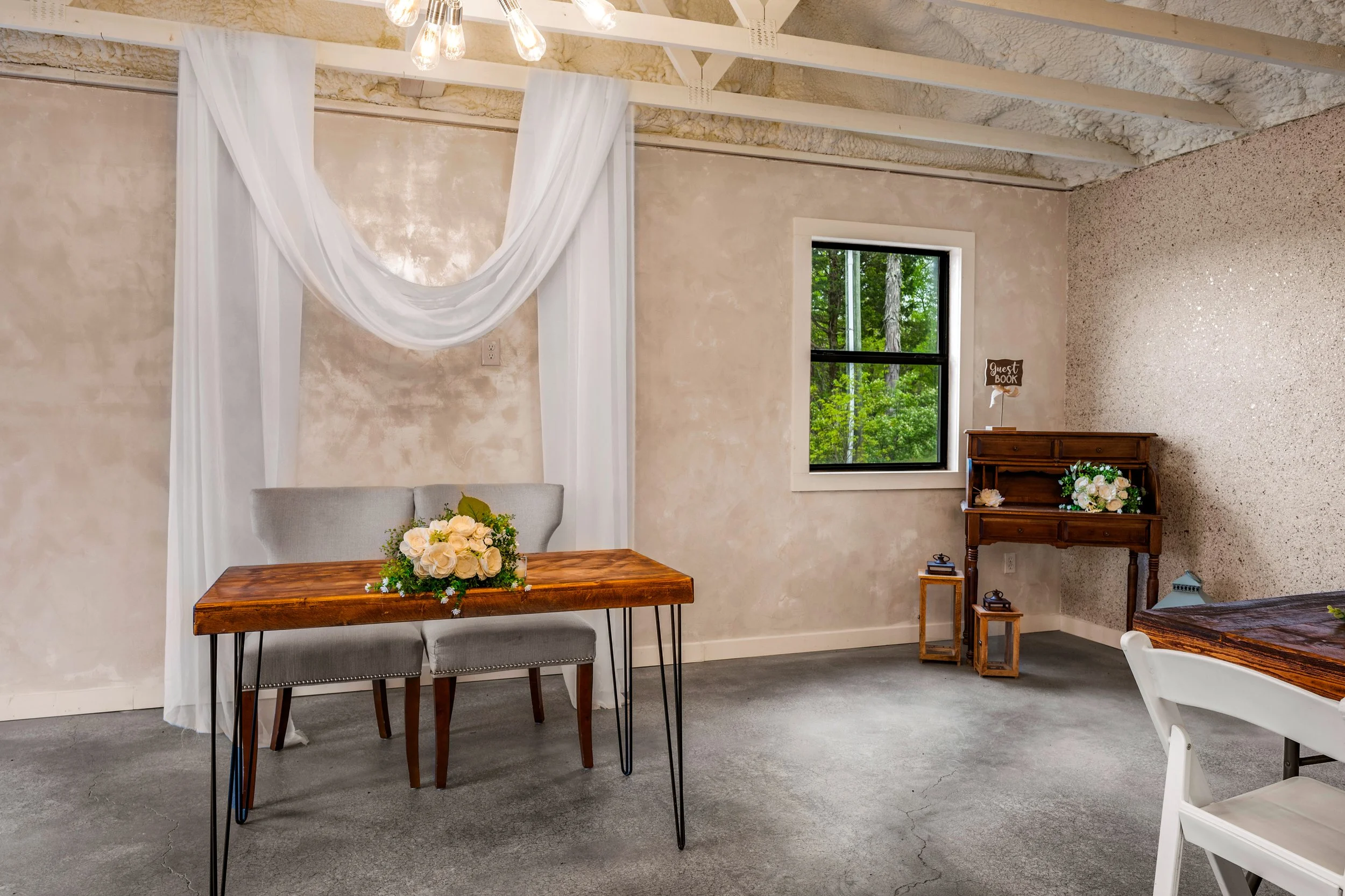Event venue in the Smoky Mountains — BELLS WITH A VIEW WEDDINGS & EVENTS