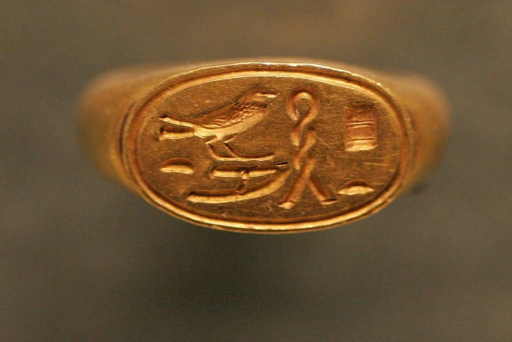 The Ultimate Guide to Signet Rings — Laser Engraving Service