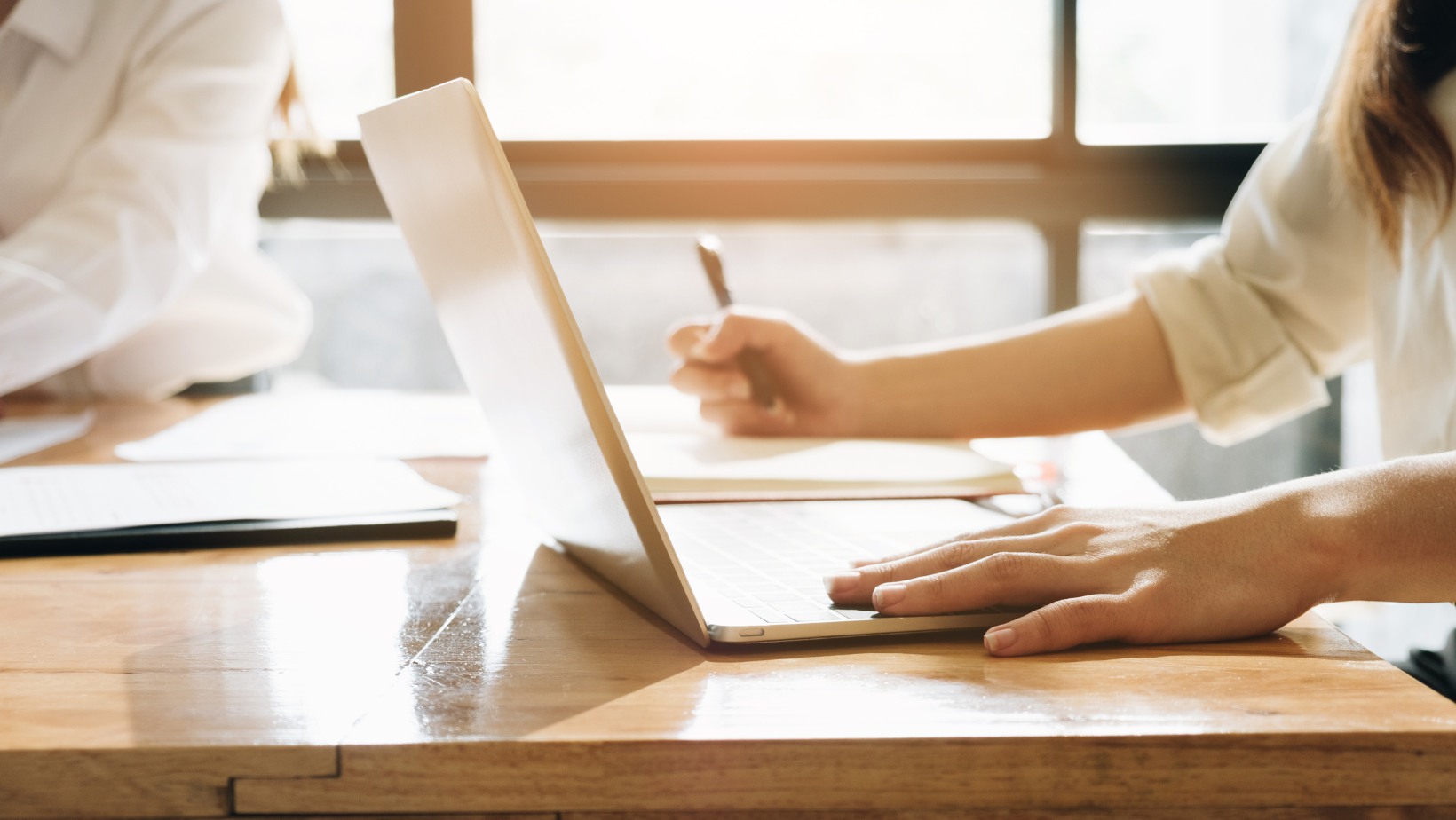 5 Best Blog Content Writers For Every Budget — SEO With Senthil