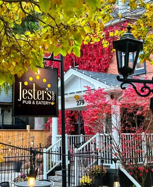 Jesters Court Pub & Eatery