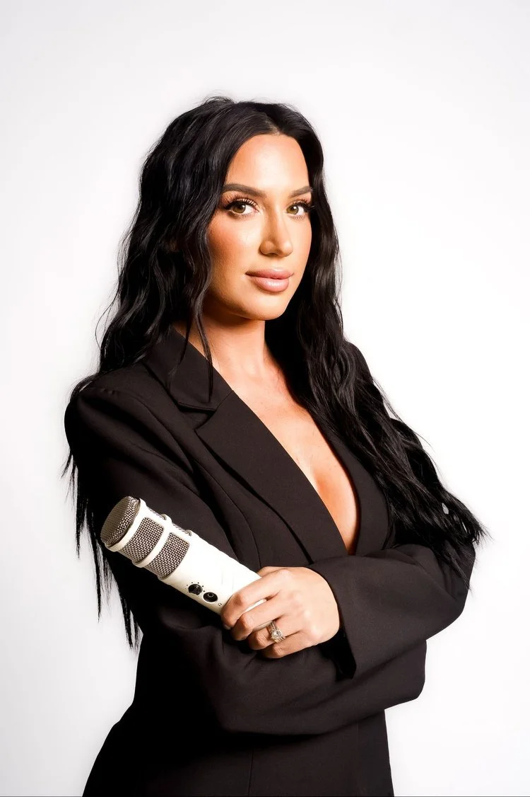 The Horny Housewife — Pleasure Network