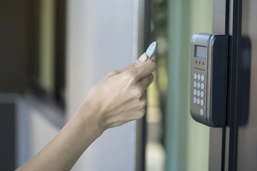 Asset Tracking Technologies Today: RTLS, UWB, RFID & More | WISER Systems