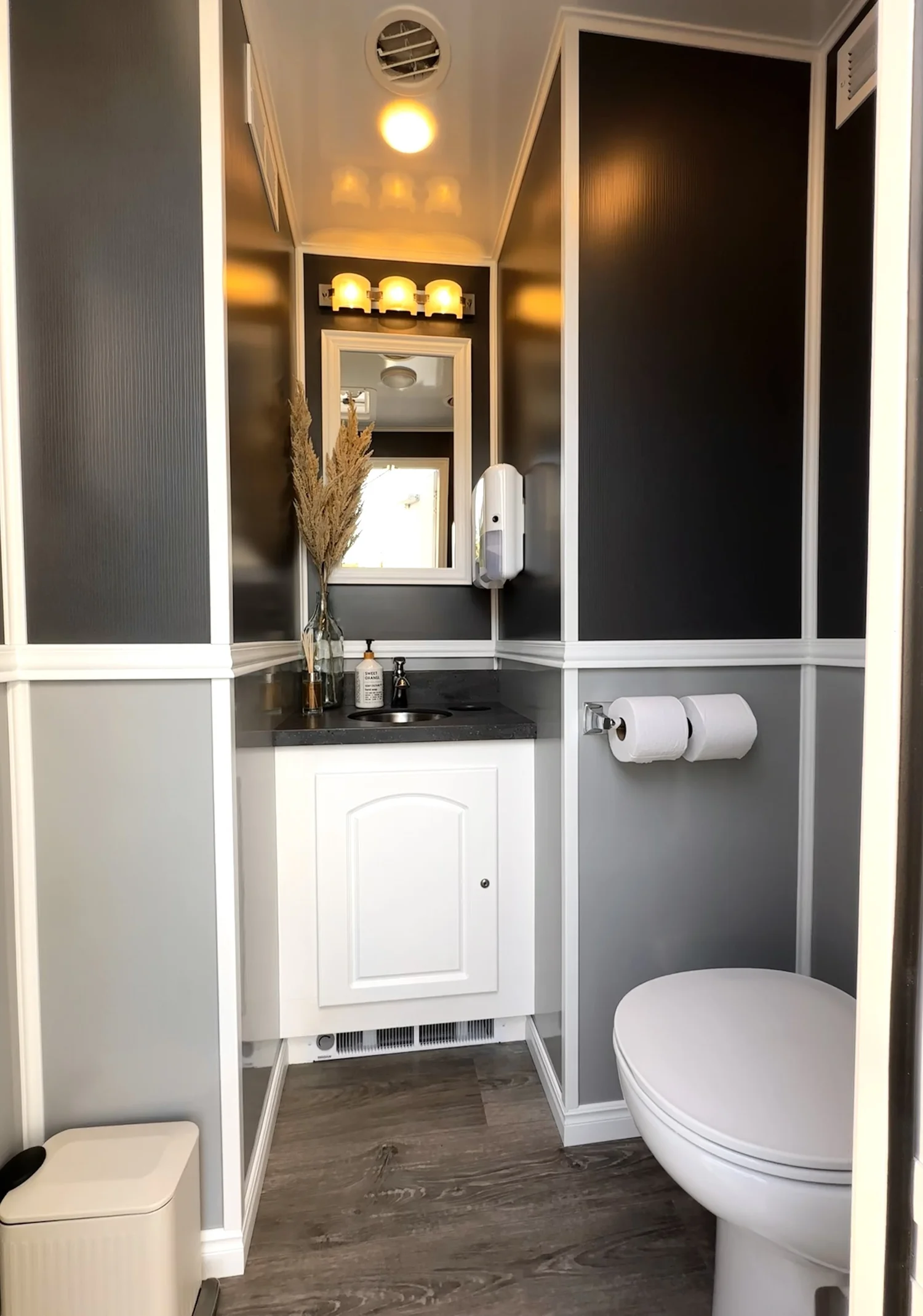 Luxury Loo