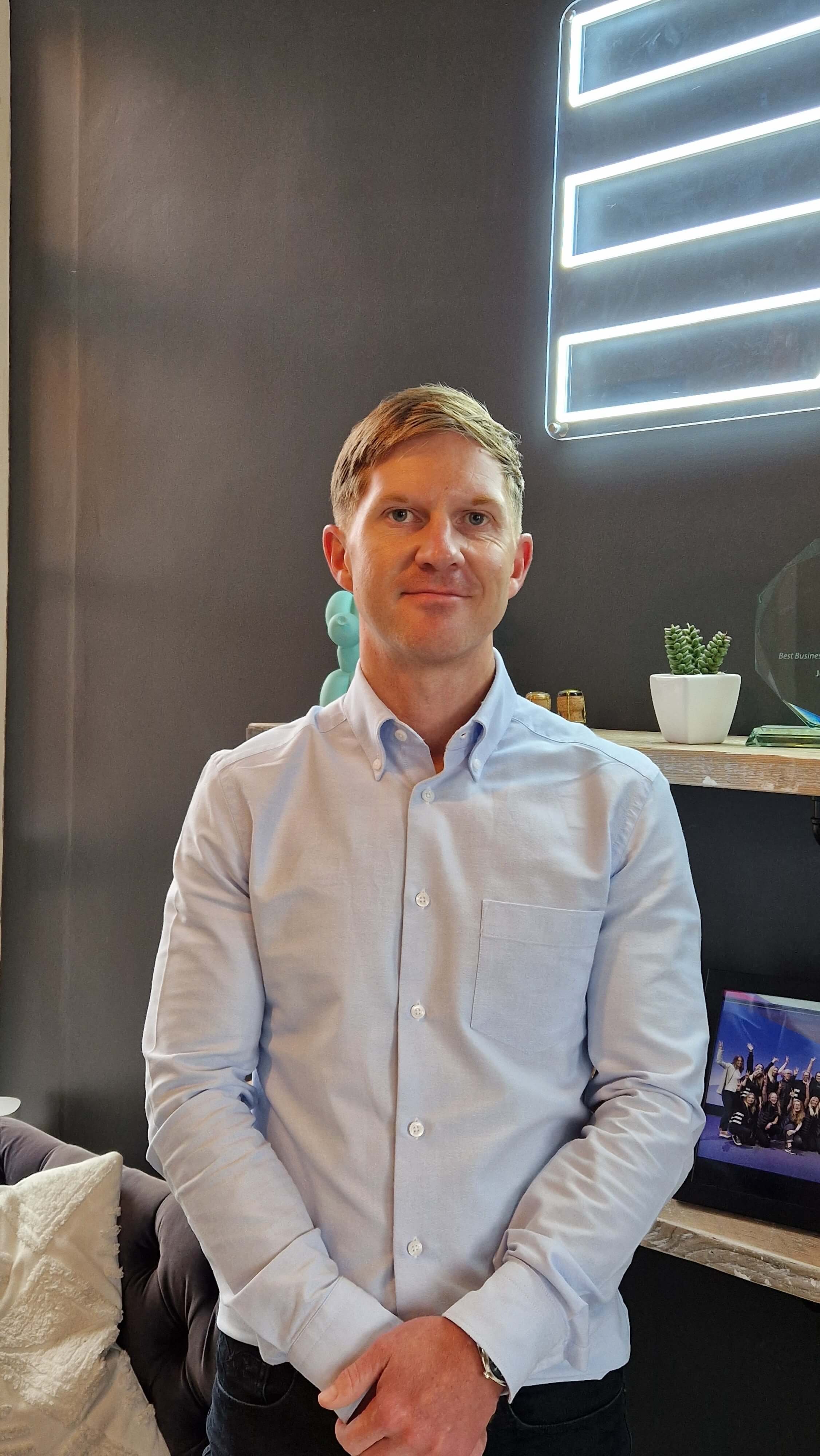 Angus Clark - Sleek: An Independent Experience Partner
