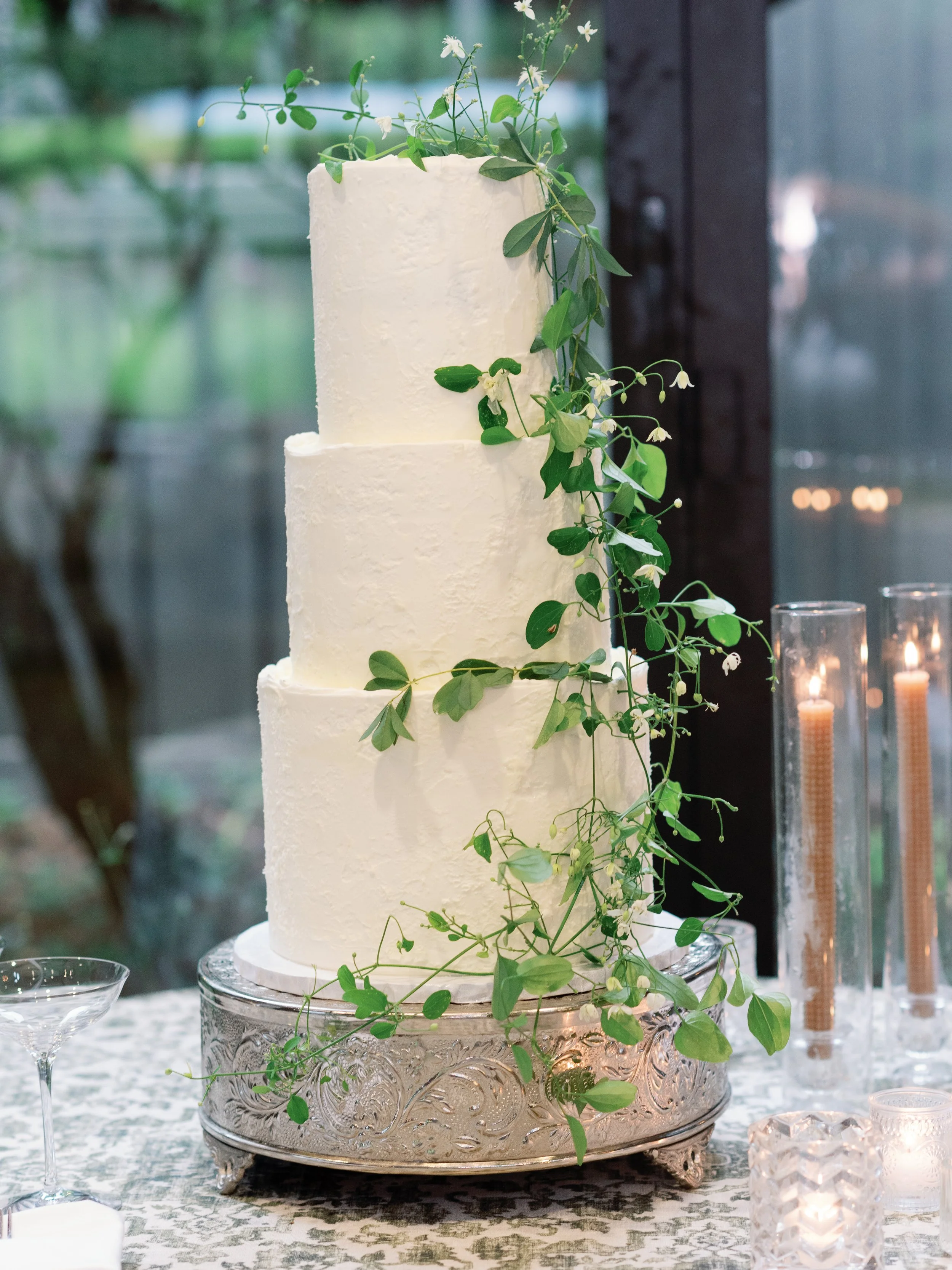 2024 Wedding Cake Trends -- Mrs. Sugar Booger Custom Wedding Cakes ...