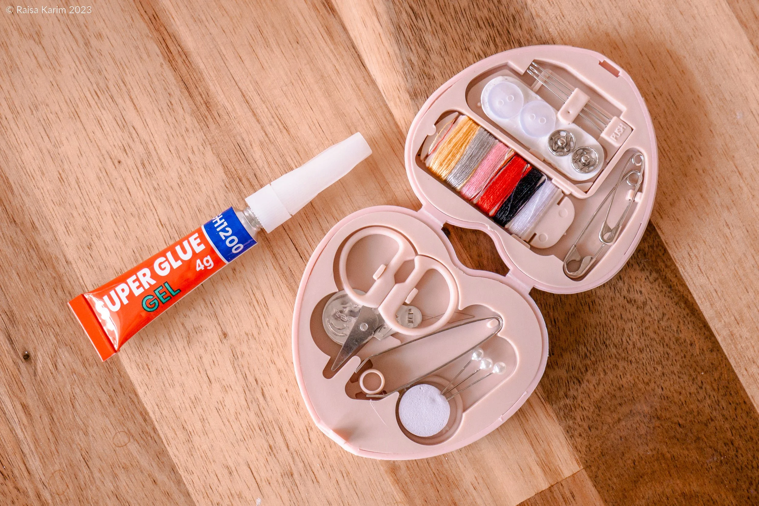 What’s in my Cosplay Bag — Raisin Cosplay