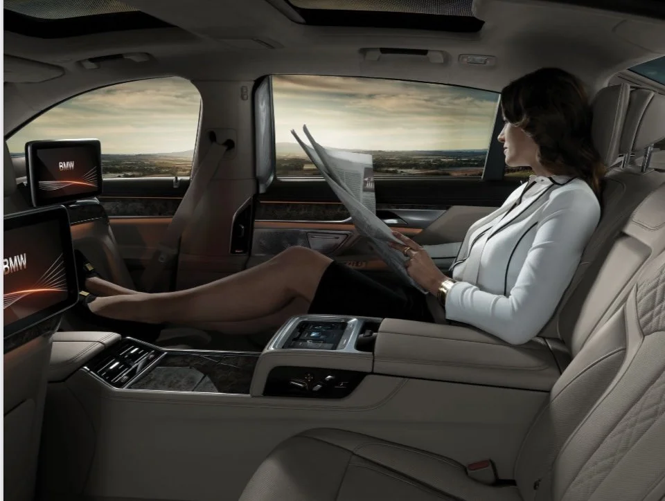 Blackwaze Worldwide Black Car Chauffeur Service - Arrive in Elegance