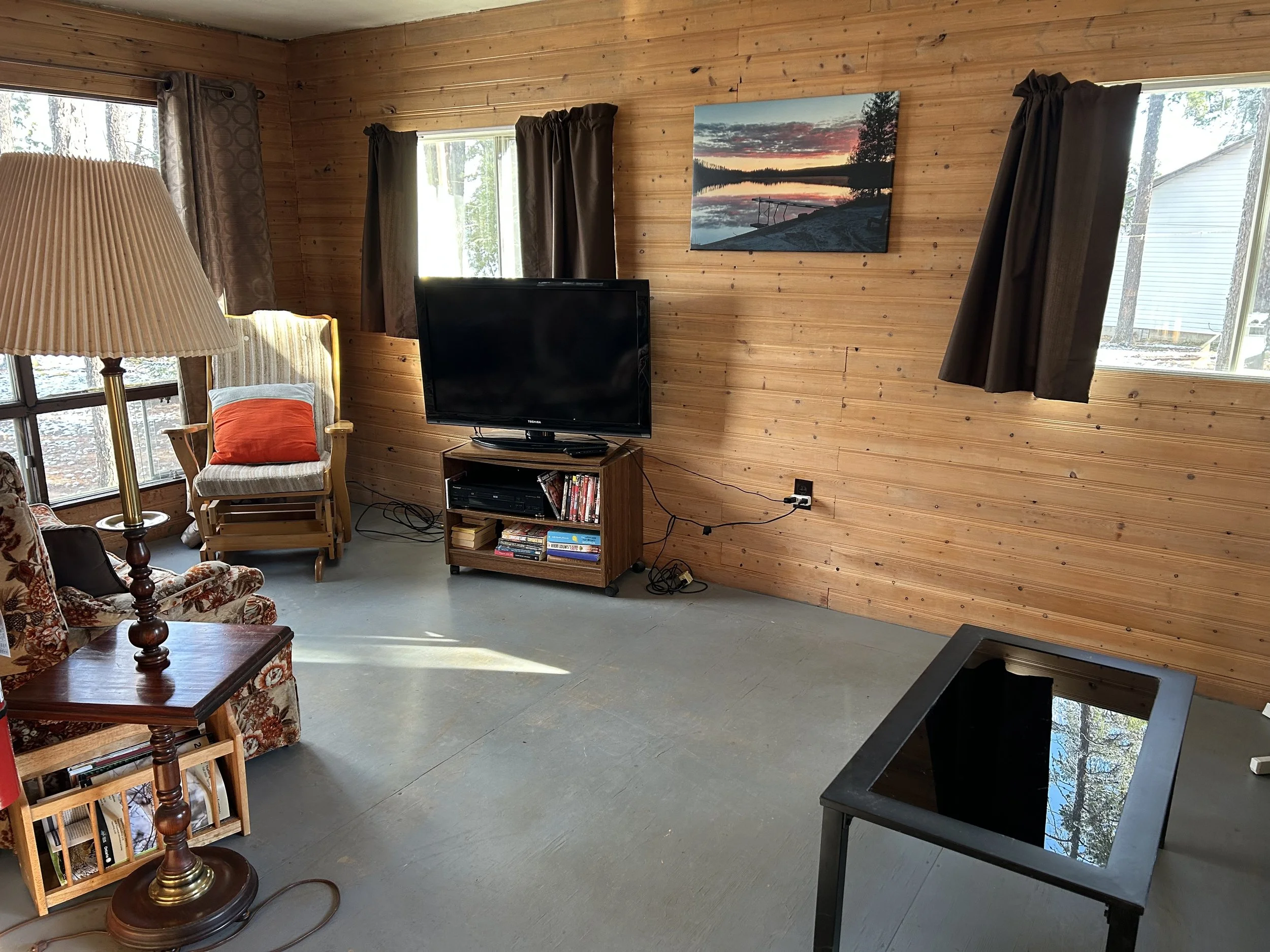 Cabin 1 - Hawthorn Hideout — Poplar Point Camp