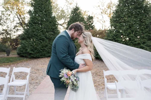 Daniel & Darby’s Fall Wedding at Samuel Cedars — Shalyn O'Neal Photography