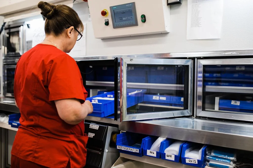 FastFind | Vertical Pharmacy Carousel — ARxIUM | Innovative Pharmacy ...