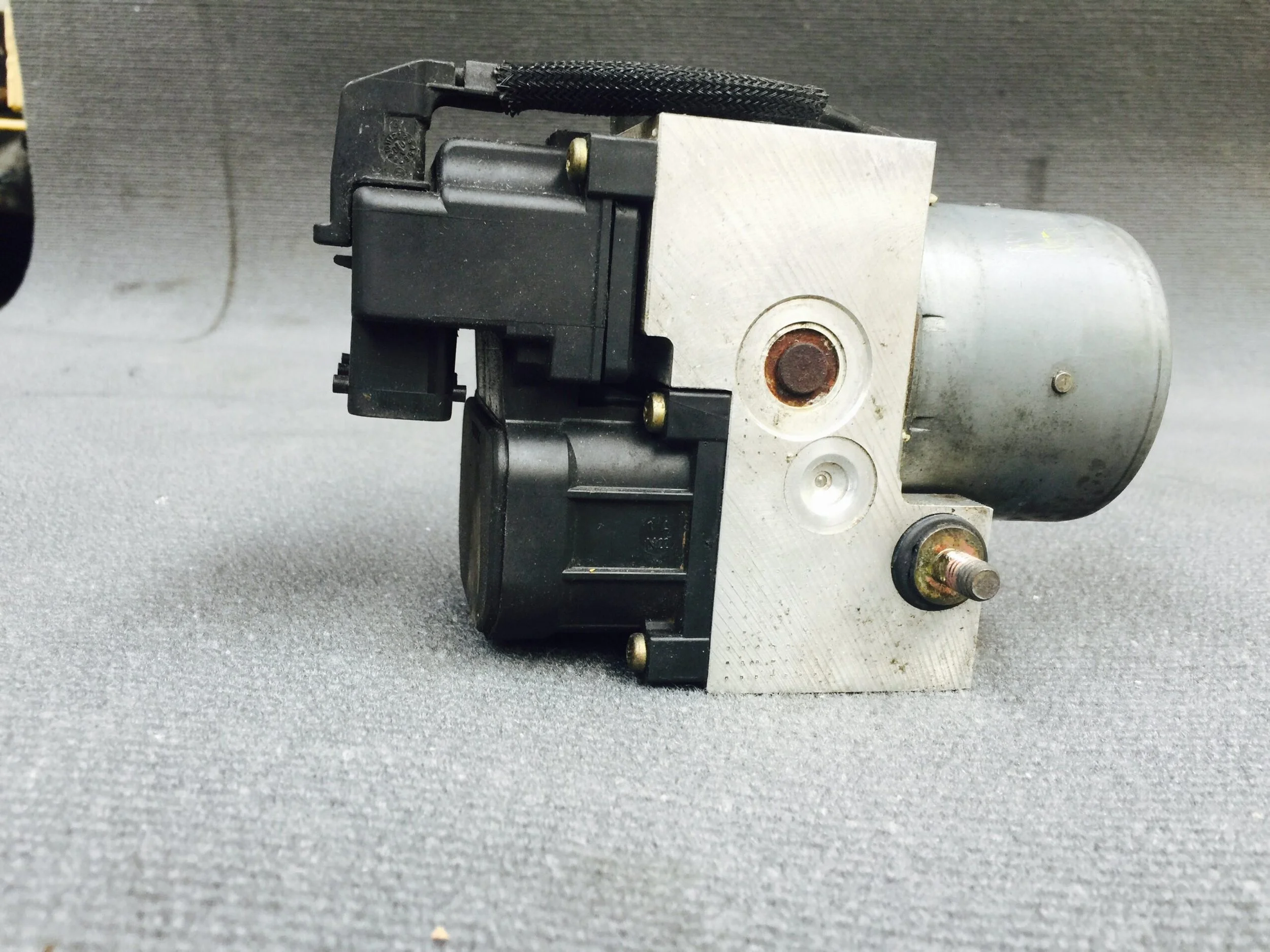 Pair of Rear ABS Sensors — Bongo Spares