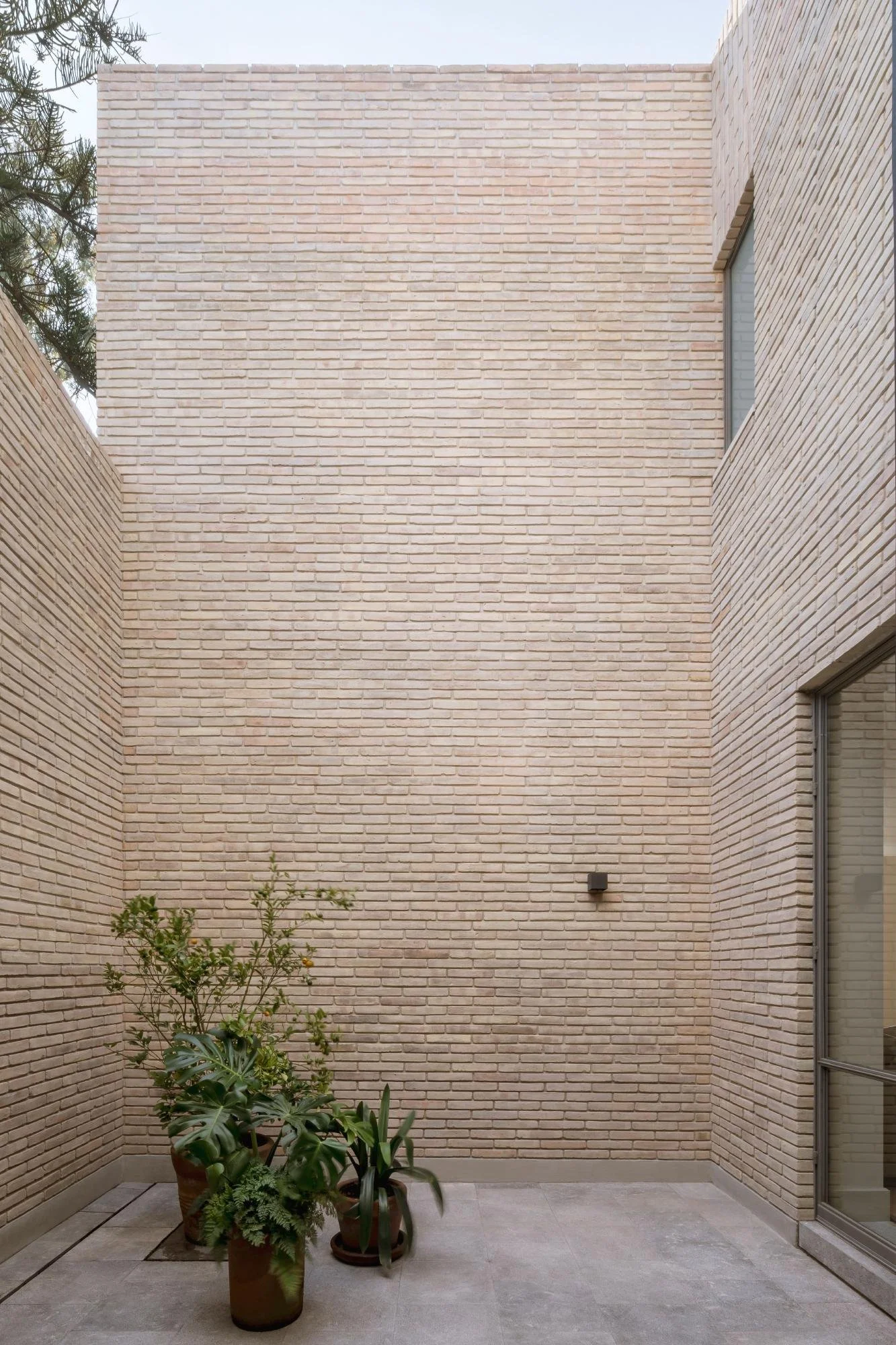 Mika House | The Radical Project