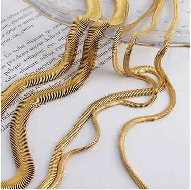 Paper Clip Chain Necklace 2.6mm 7.5mm — THE CURIOUS BLONDE