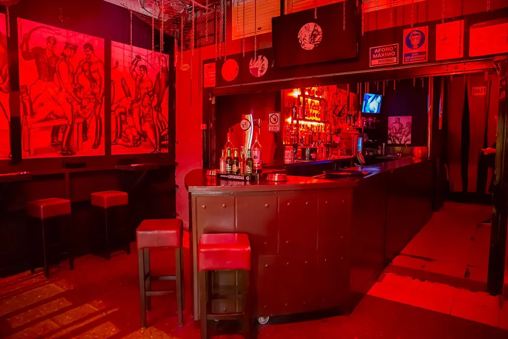 Gay Bars & Nightlife in Gran Canaria — Gay Canary Guide
