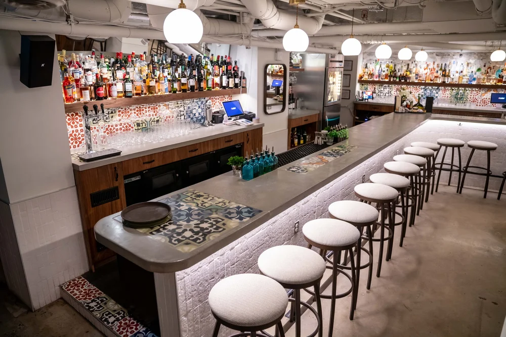 Gallery 2 — Bar Bisou Bisou