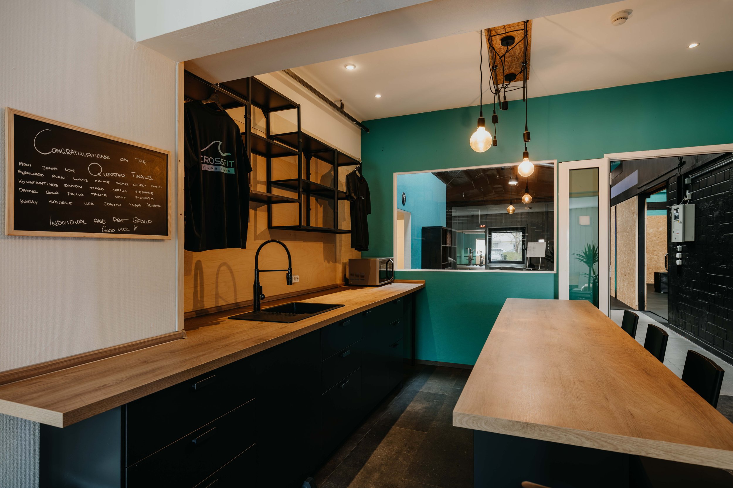 CrossFit Rising Waves