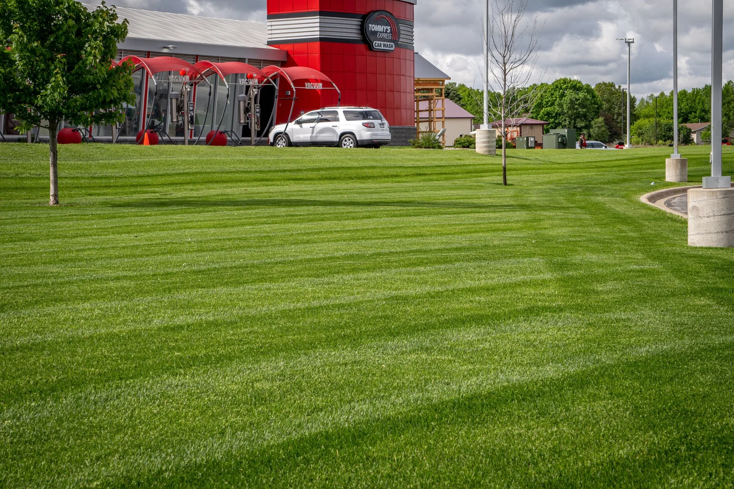 Commercial Mow and Trim — River City Lawnscape