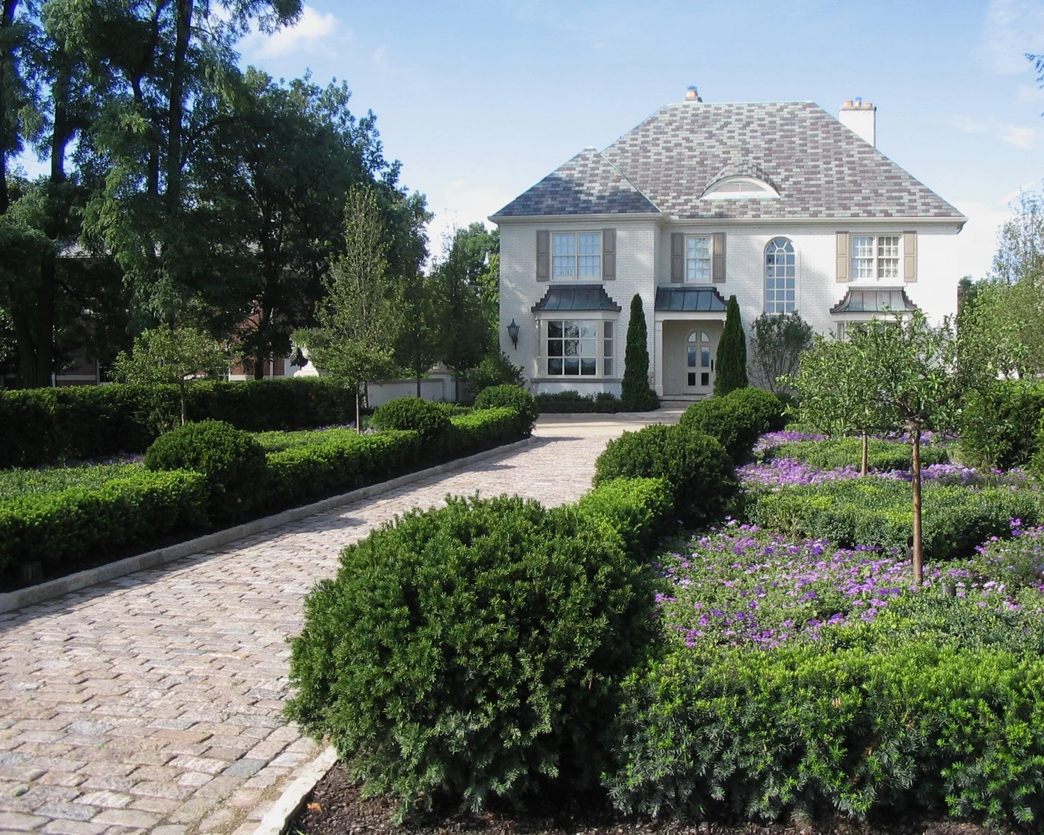 DESIGN/BUILD — Brookside Landscapes