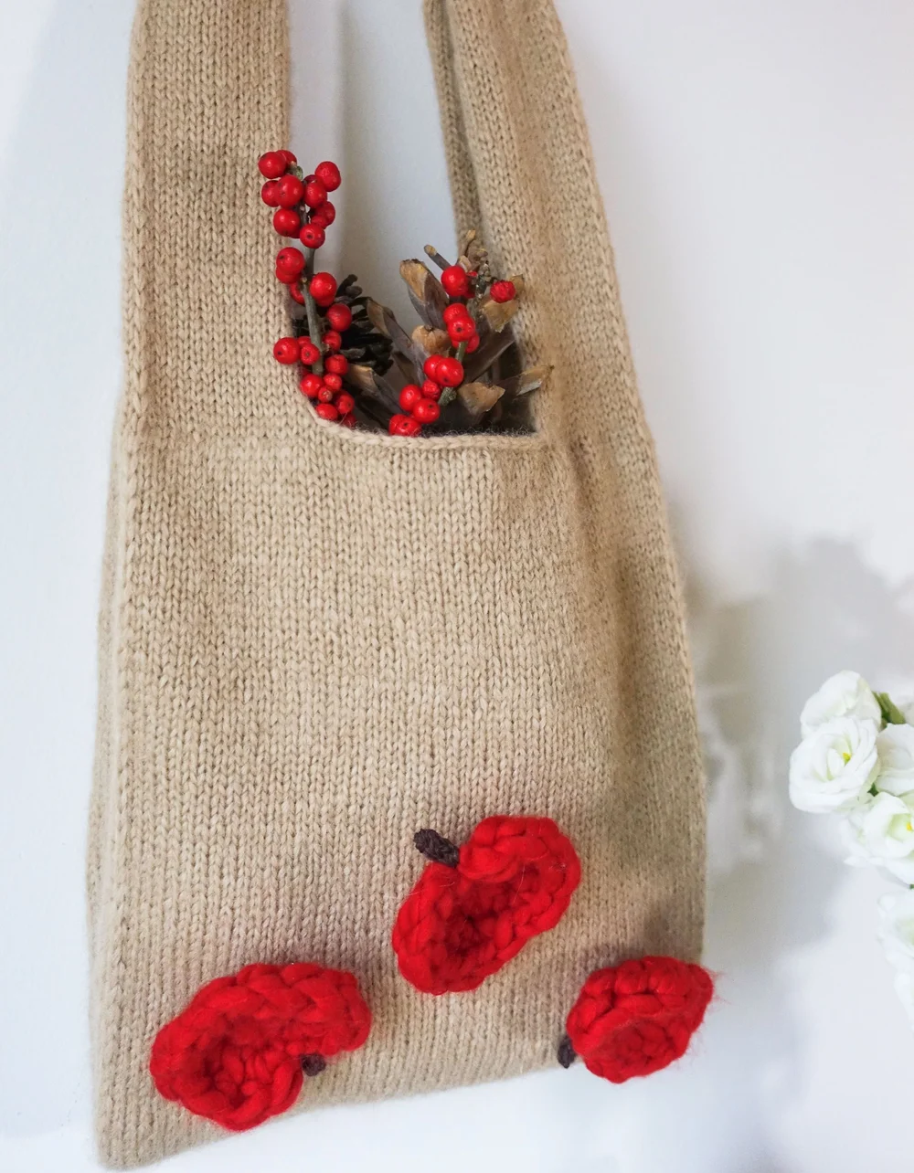 Mela Slouchy Bag Knitting Pattern (EN) — Studio VivAlbicocca