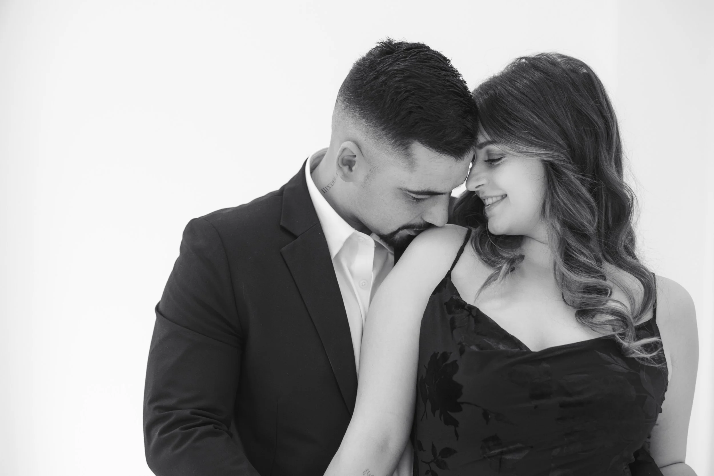 photo studio poses — Timeless Tree Studios