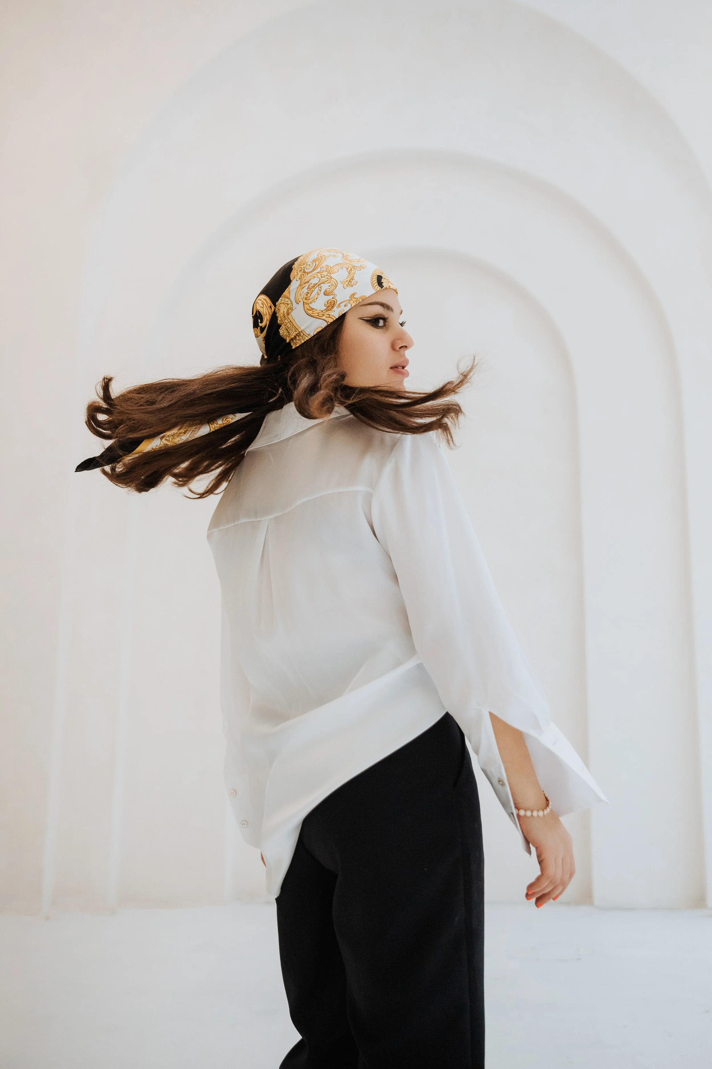 photo studio poses — Timeless Tree Studios