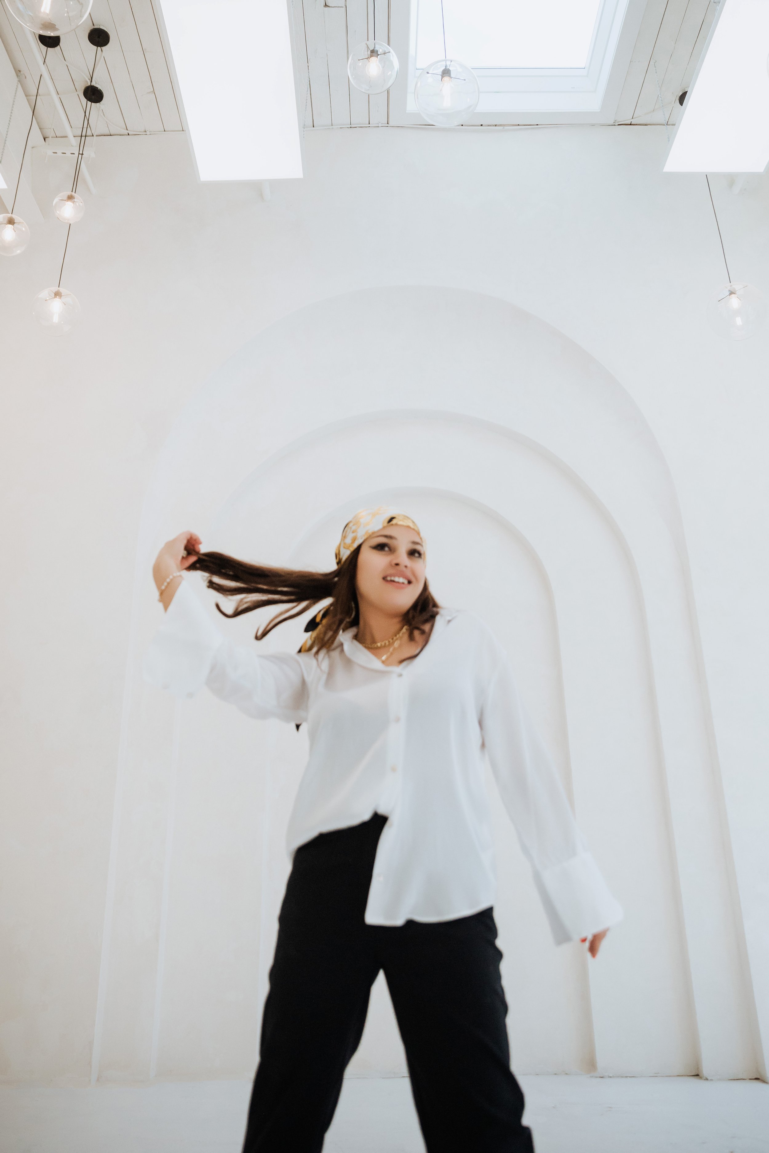 photo studio poses — Timeless Tree Studios