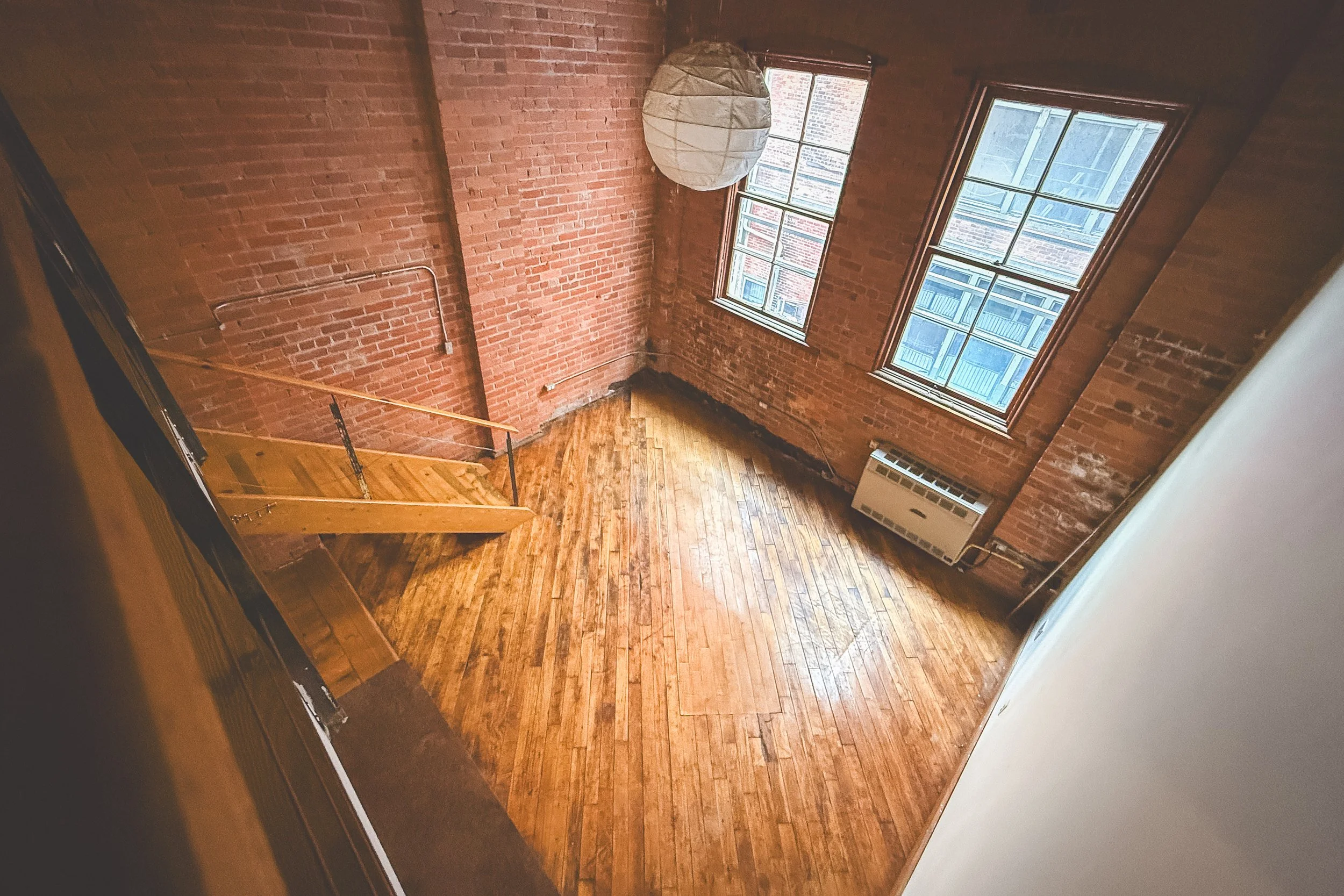 Grand Lofts - 1 Bed 1.5 Bath — Loft Place