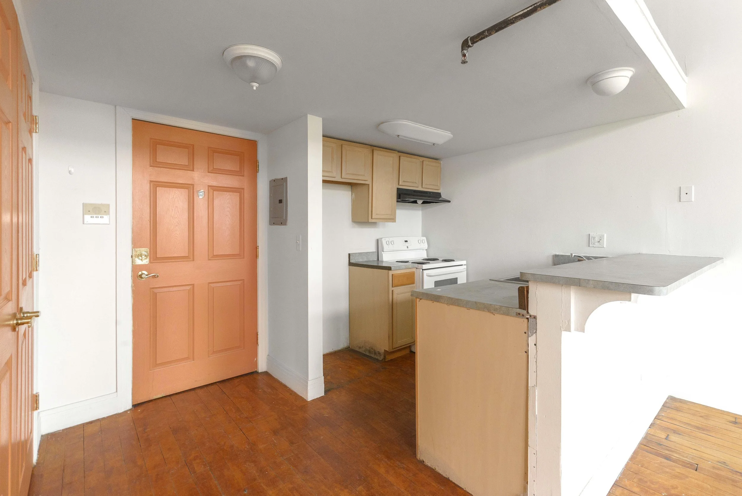 Milwaukee Park Detroit Studio 212 — Loft Place