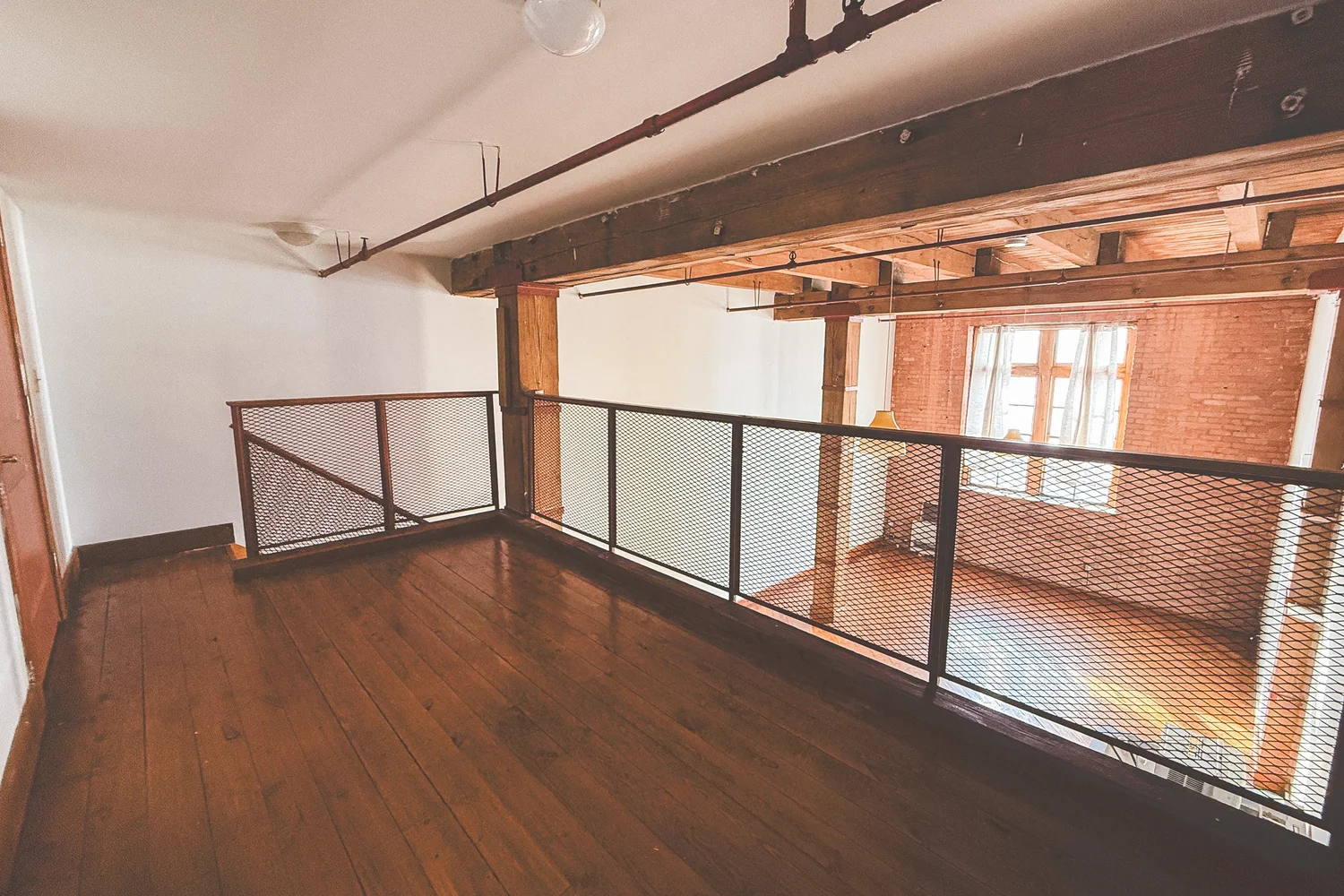 Grand Lofts - 1 Bed 1.5 Bath — Loft Place