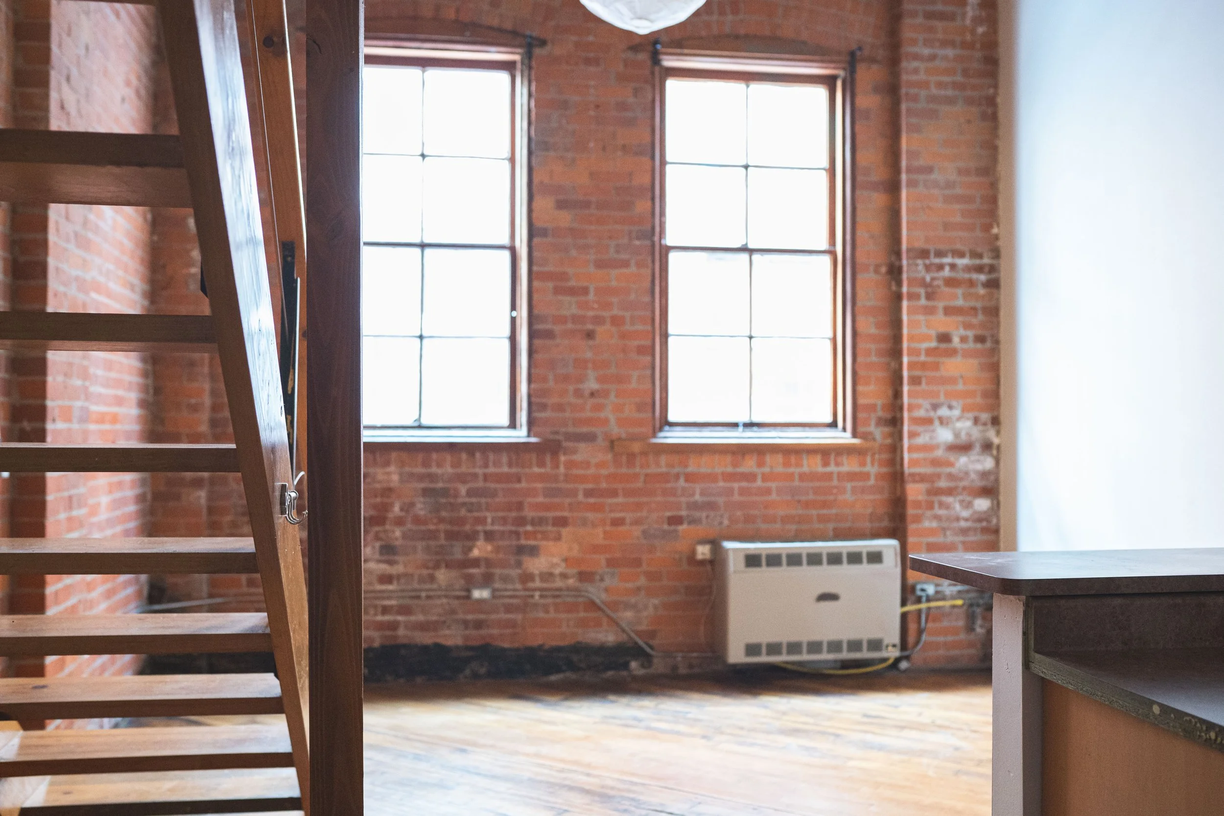 Grand Lofts - 1 Bed 1.5 Bath — Loft Place