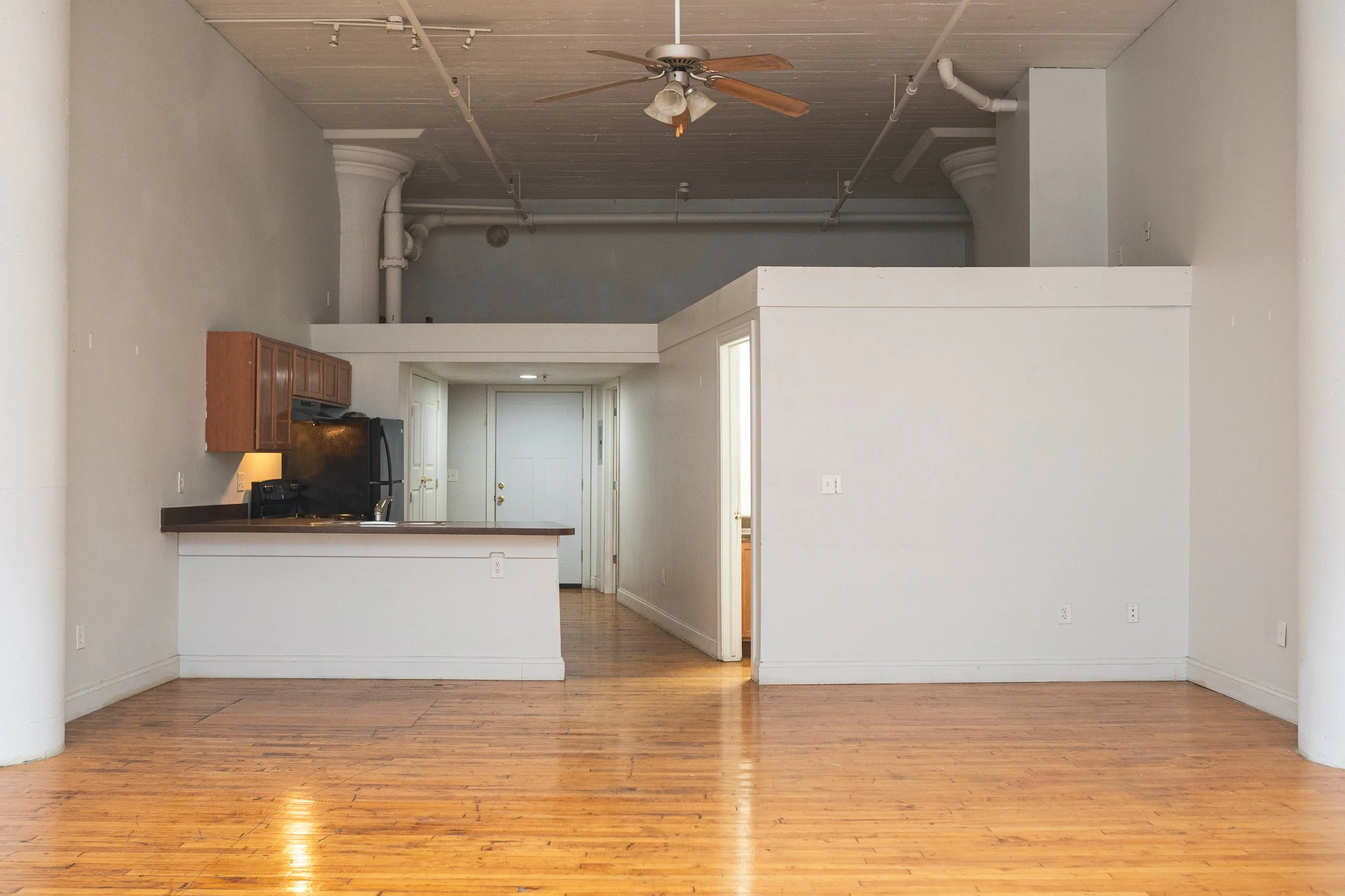 Hudson's Lofts - 1 Bed 1 Bath 219 — Loft Place