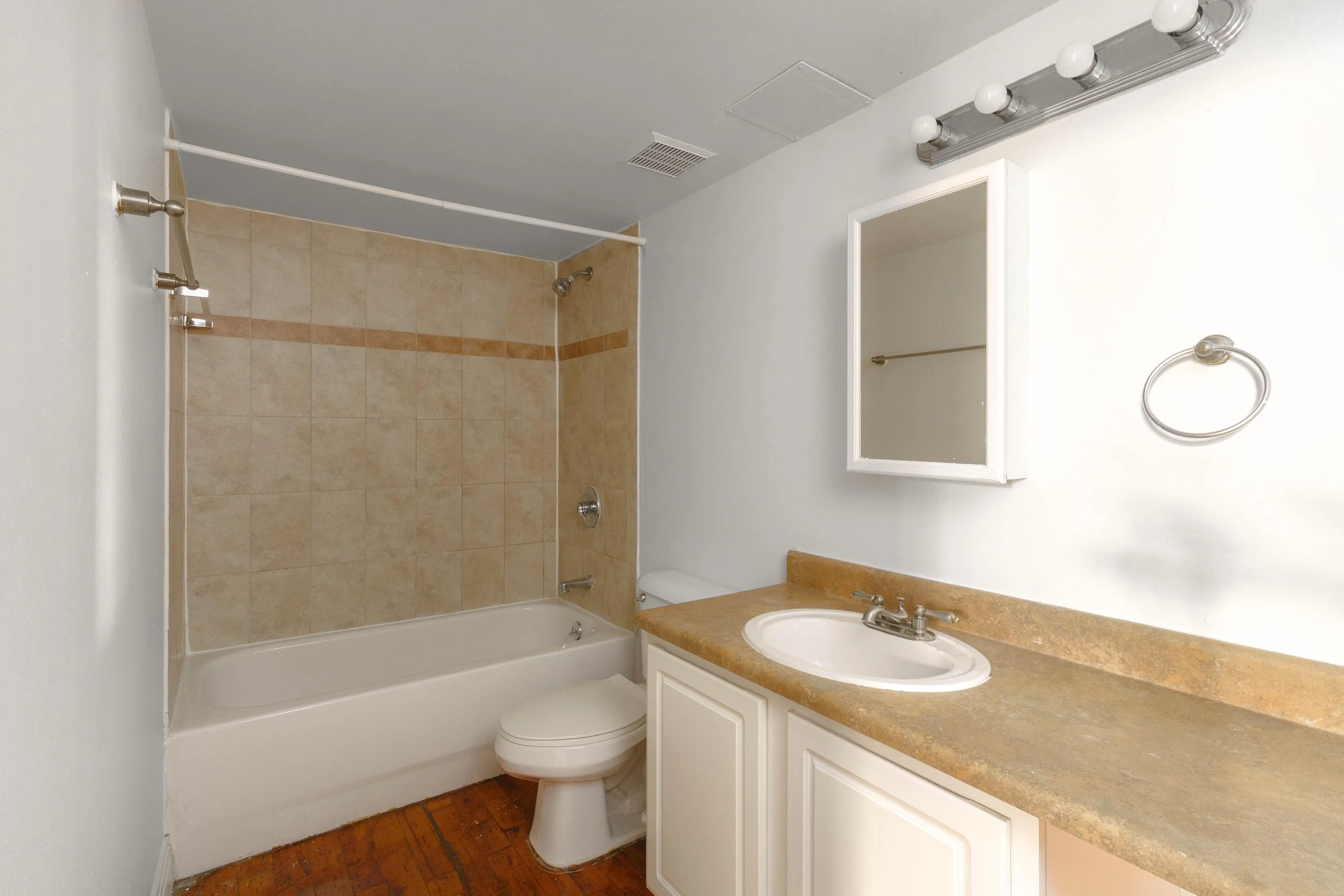 Milwaukee Park Detroit Studio 206 — Loft Place