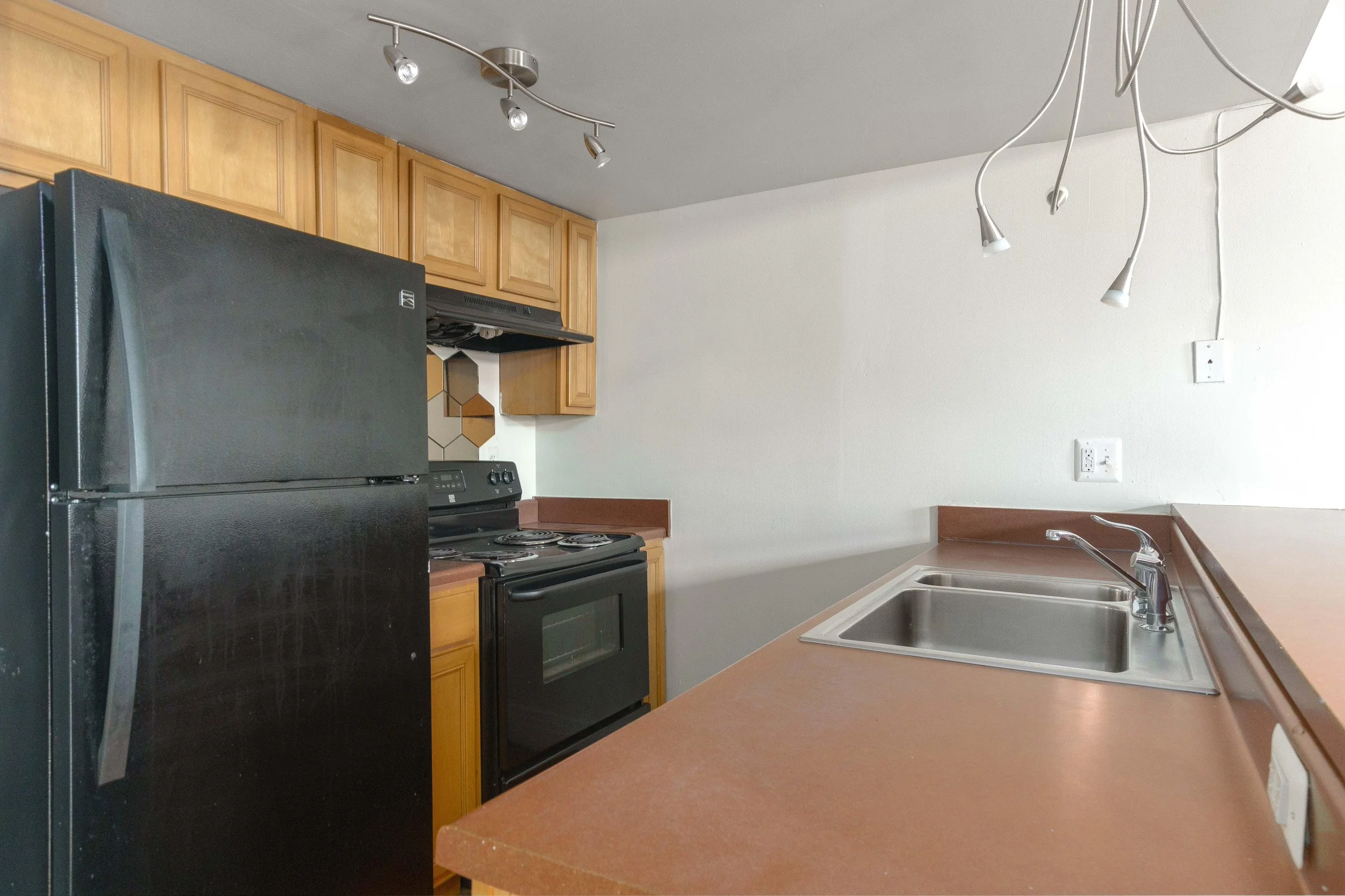 Milwaukee Park Detroit Studio 206 — Loft Place