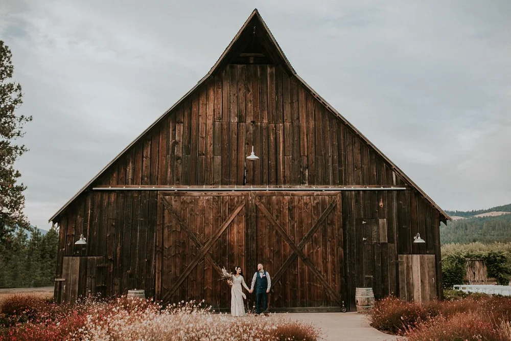 GILLIAN & JASON — Tin Roof Barn