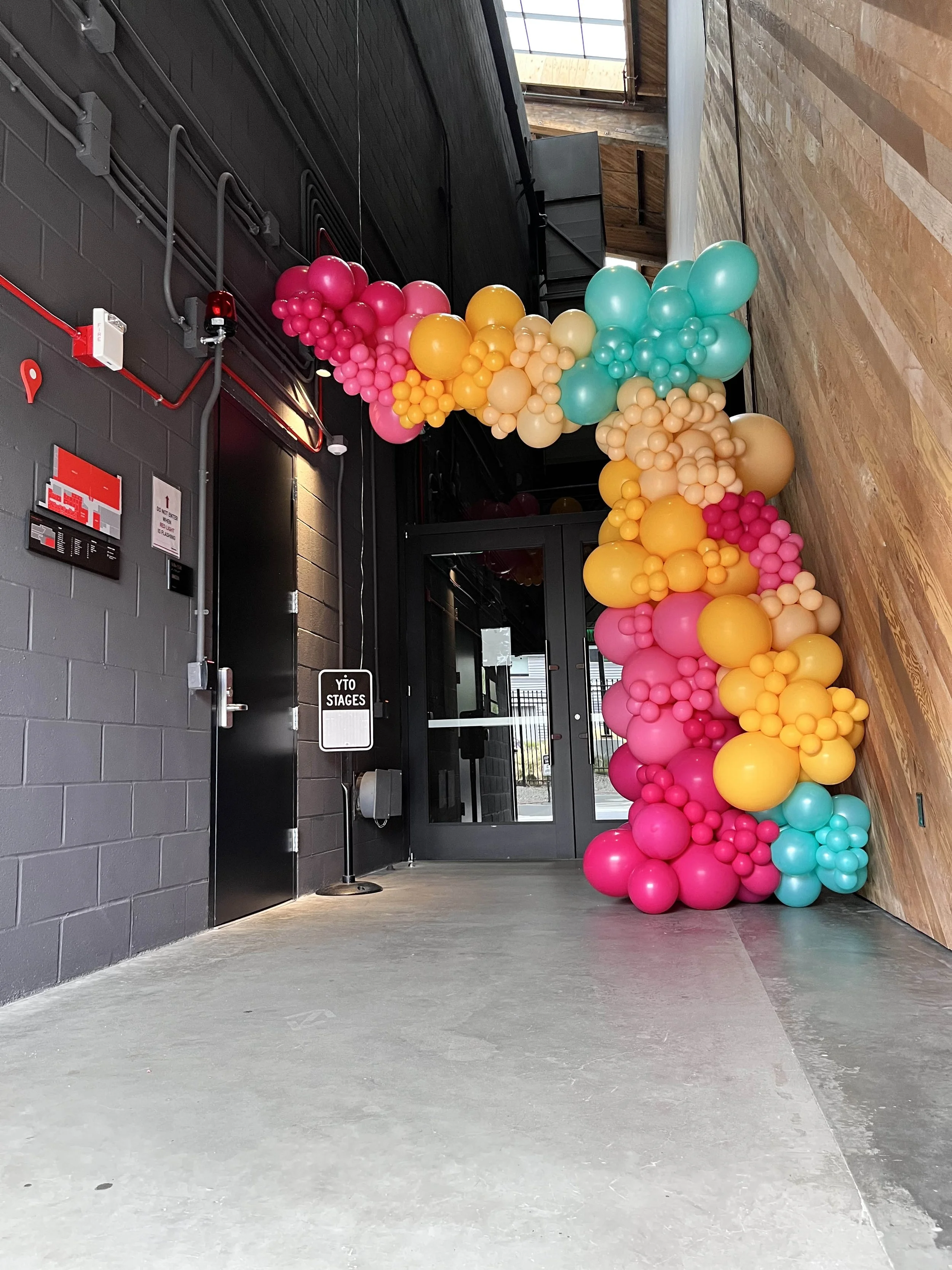 Ultimate Guide To Balloon Arches | BALLOONS EXPLODED
