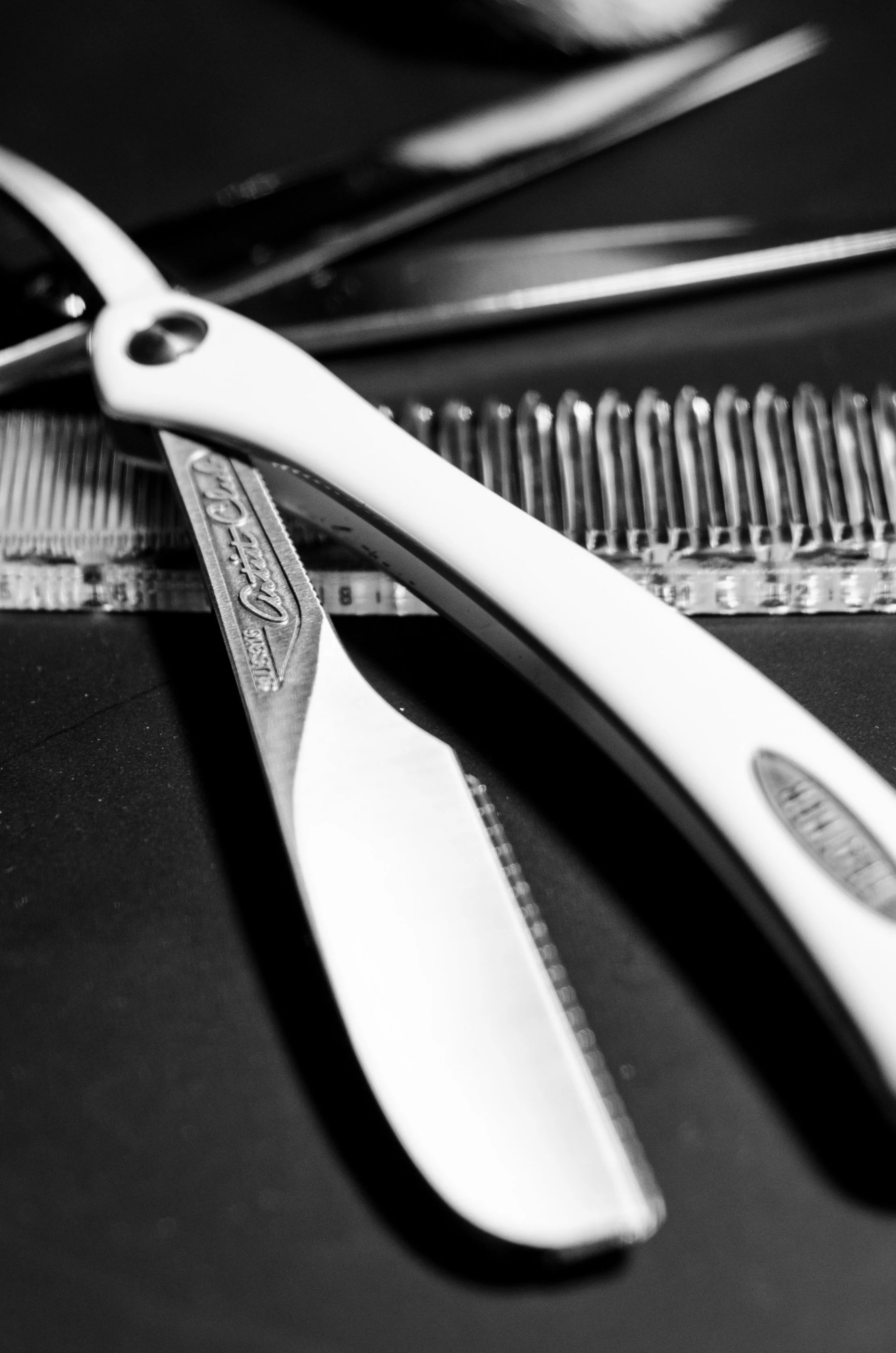 Services — Clips & Razors