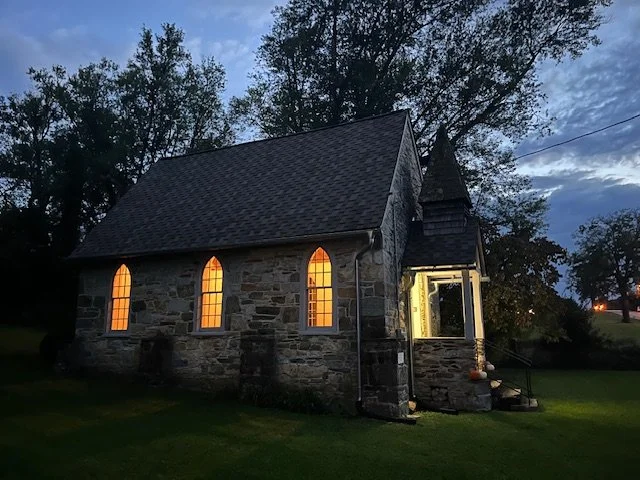 Halltown Memorial Chapel: A Beautiful Venue for a Twilight Wedding ...