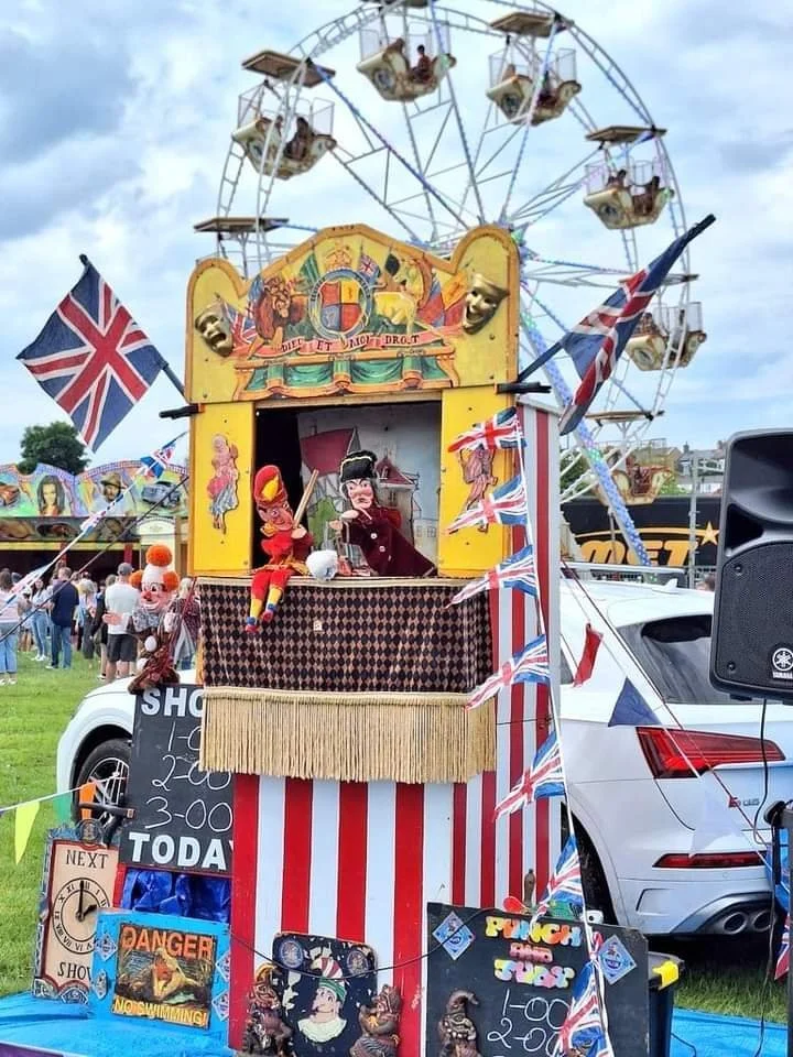 What's On — Weeton Show