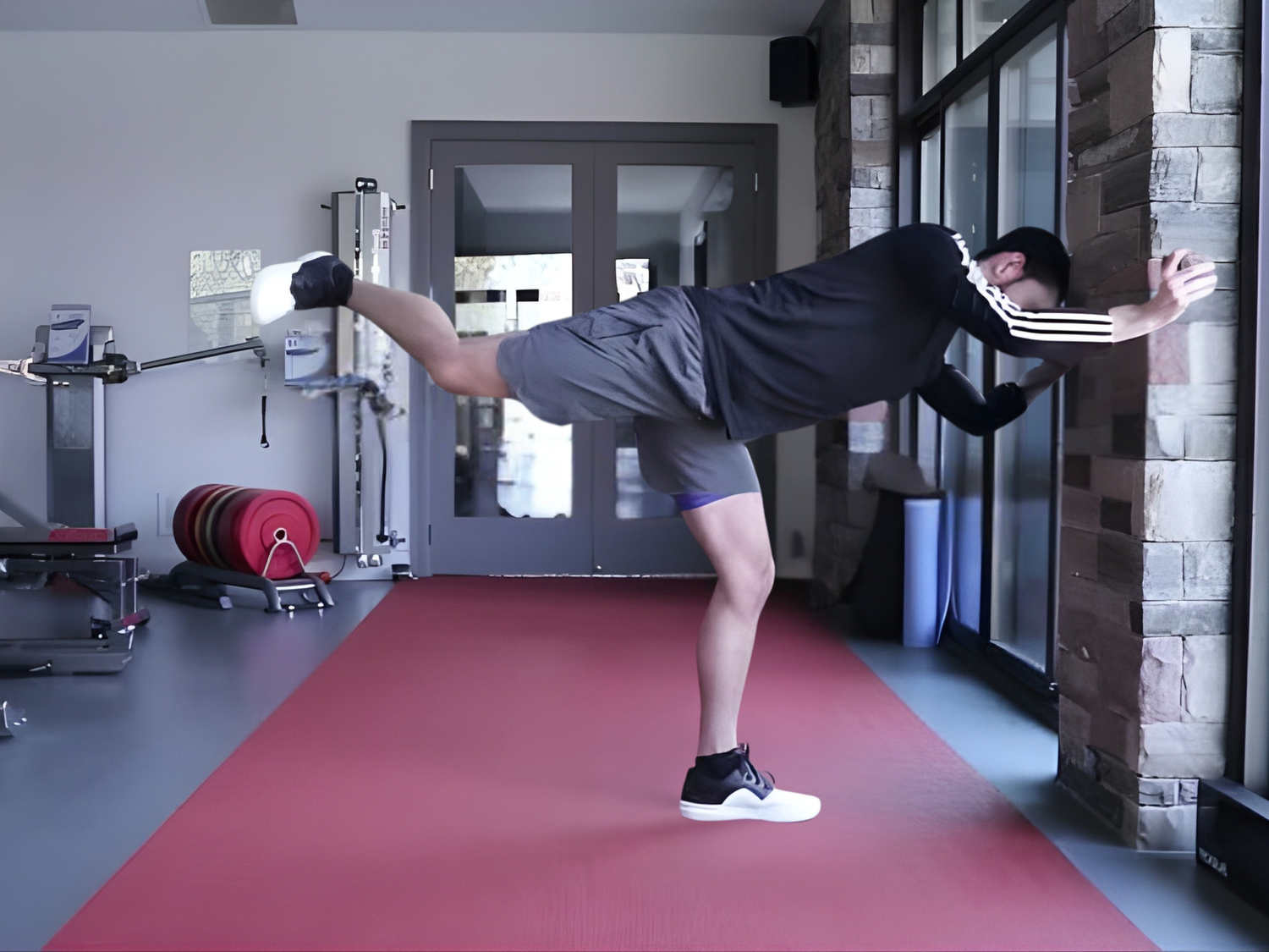 How to Tell If Your Pelvis Is Pulled Out of Position — Identity PT