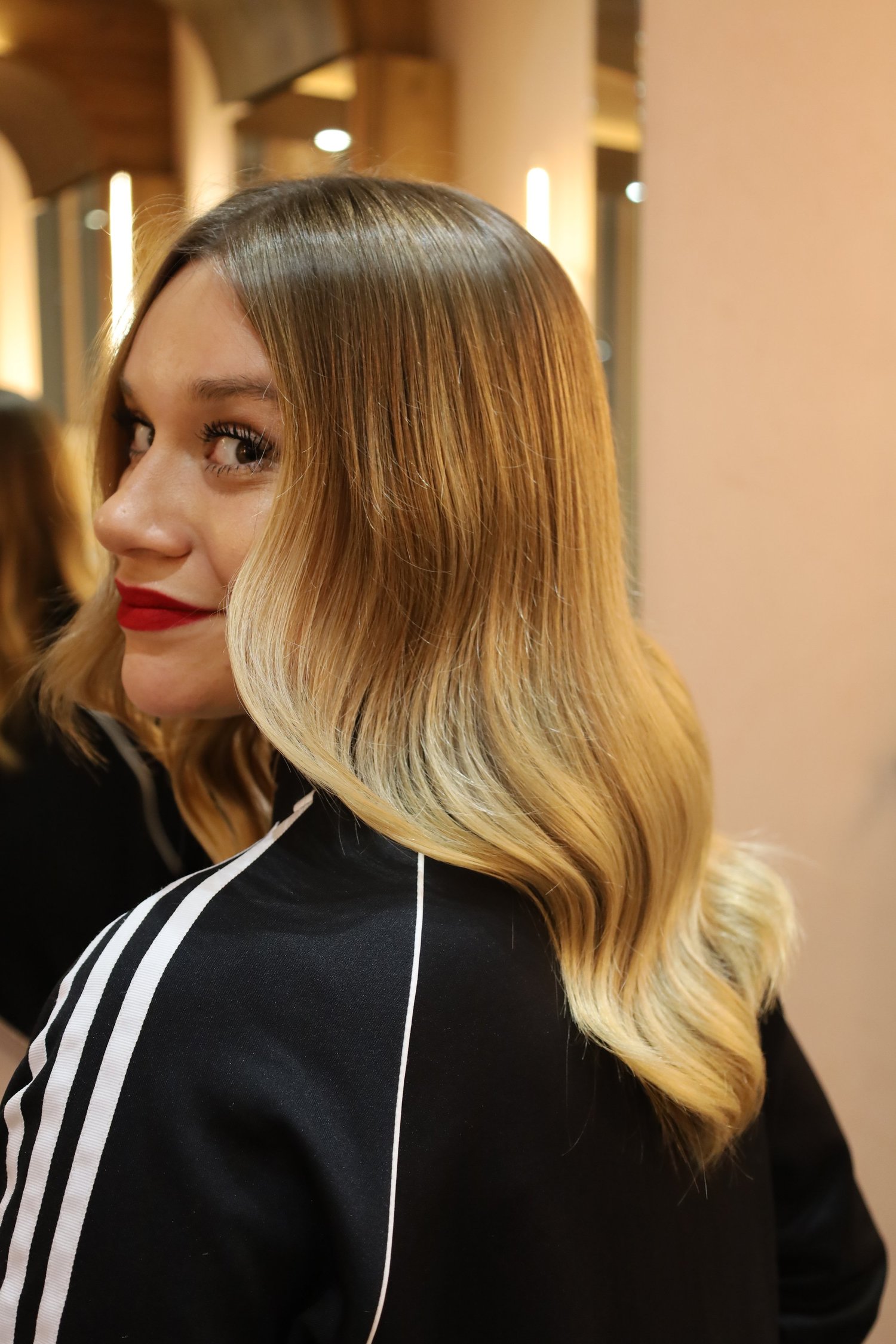 Coiffeur à Paris : Salon intimiste, expert coloriste — Mousse