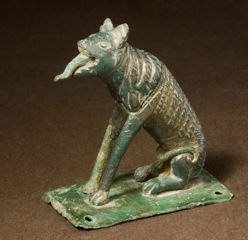 The ancient healing power of dogs: fact or fiction? — Sarah Heyes Dog ...